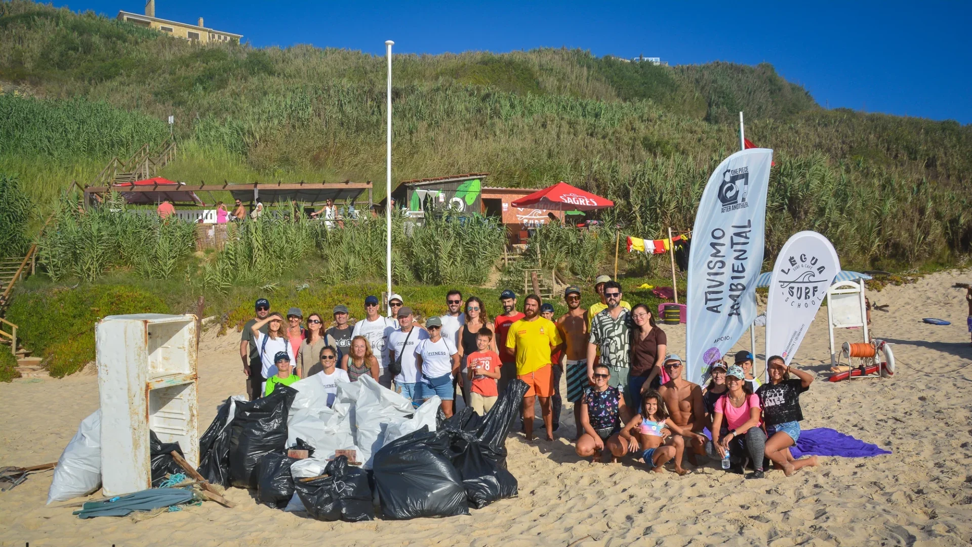 Movimento recolhe 270 quilos de lixo da Praia da Légua
